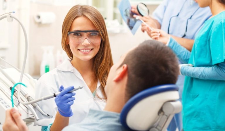 Oral Assistant Job Duties & Responsibilities: A Complete Guide to ...